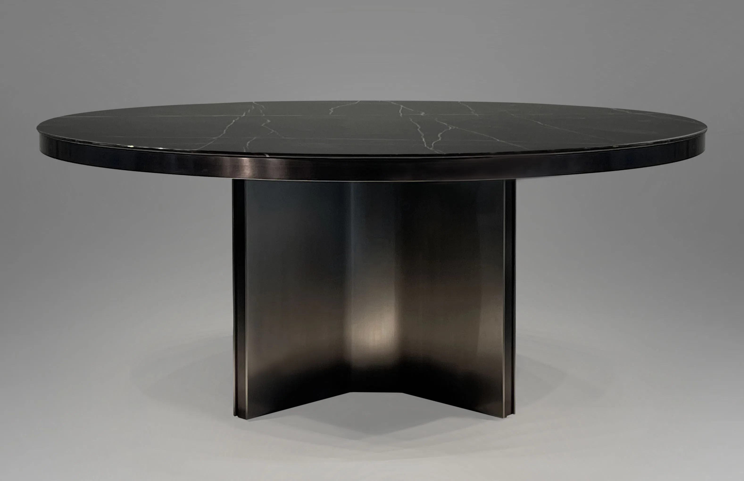 Dining table Brontolo | Globus Furniture from China